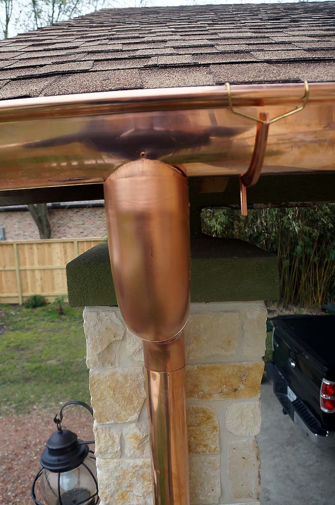 Round_Downspout-Gutters-DSC09391 - AAA Gutter Company